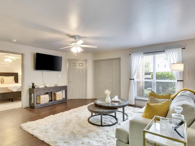 3 BR, 2 BA Apartment 1088 Park Plz Unit 8 821, Austin, TX 78753
