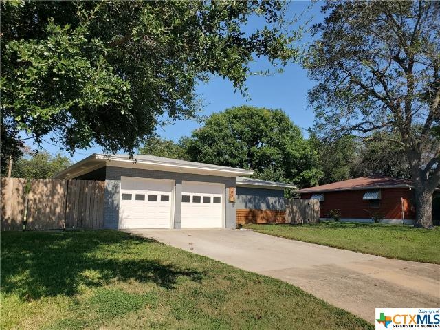 3 BR, 2 BA Apartment 108 East Young Ave, Temple, TX 76501