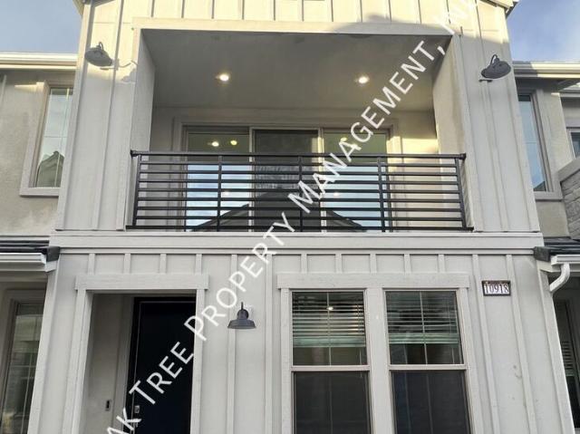 3 BR, 2 BA Apartment 10918 N. Honeysuckle Drive, Fresno, CA 93730