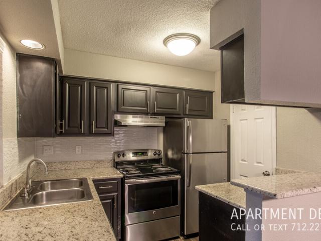 3 BR, 2 BA Apartment 10931 Briar Forest DrÂ, Houston, TX 77042