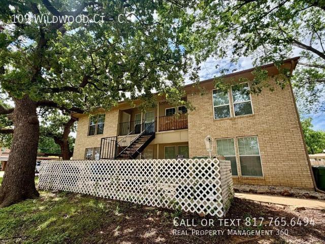 3 BR, 2 BA Apartment 109 Wildwood Ct, Grapevine, TX 76051