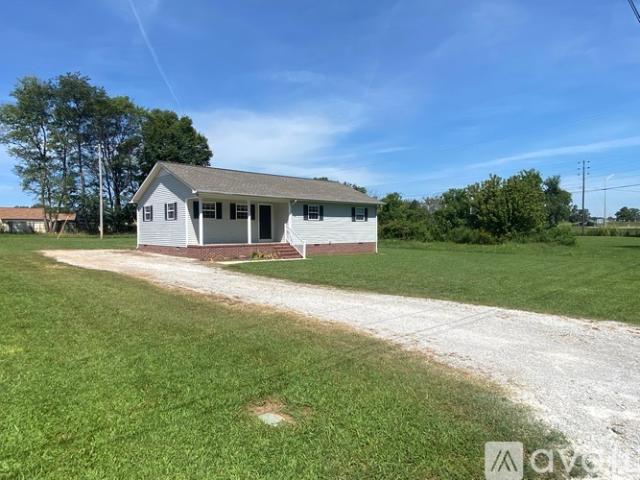 3 BR, 2 BA Apartment 109 Lavergne St, Manchester, TN 37355