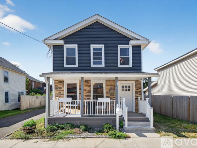 3 BR, 2 BA Apartment 10 Bruce St, Port Jervis, NY 12771