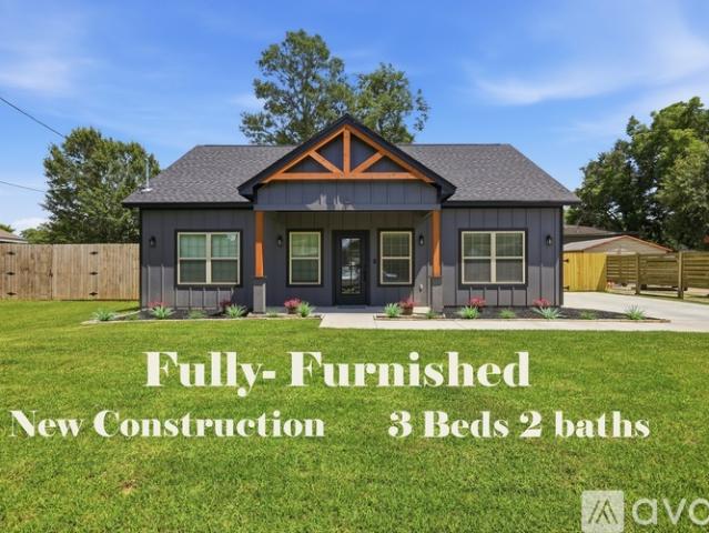 3 BR, 2 BA Apartment 113 8th Avenue, Nederland, TX 77627