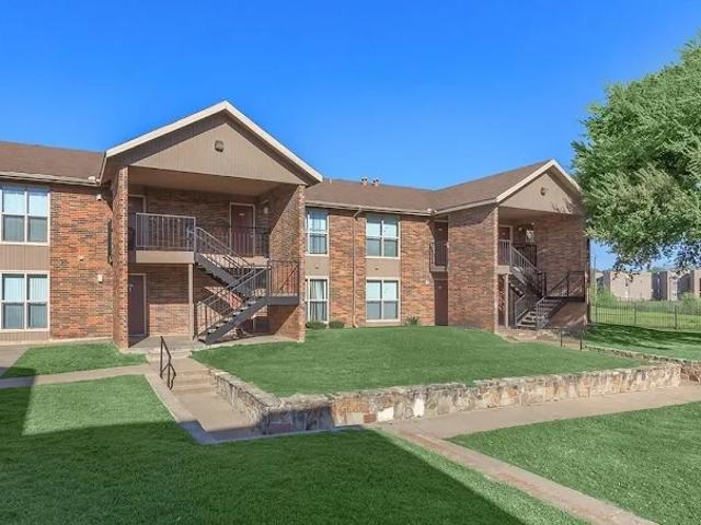3 BR, 2 BA Apartment 1100 N 6th Street Unit EE 5, Waco, TX 76707