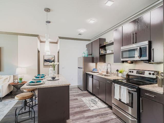 3 BR, 2 BA Apartment 11010 Northlake Landing Drive Unit 5 201, Charlotte, NC 28216