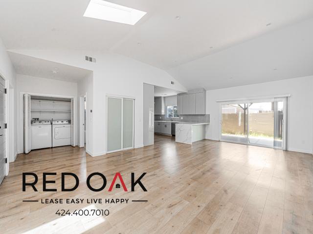 3 BR, 2 BA Apartment 11028 Califa St, North Hollywood, CA 91601