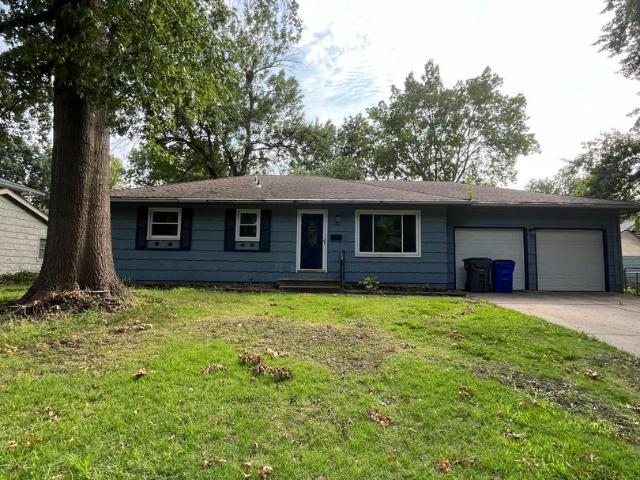 3 BR, 2 BA Apartment 1103 East Willow Drive, Olathe, KS 66061