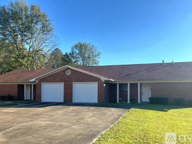 3 BR, 2 BA Apartment 1104 E 23rd St, Unit B, Texarkana, AR 71854