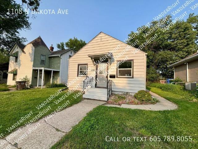 3 BR, 2 BA Apartment 1108 N Dakota Ave, Sioux Falls, SD 57104
