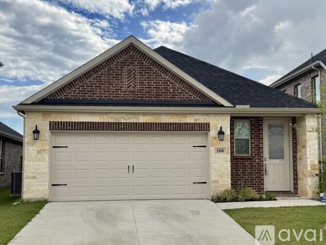 3 BR, 2 BA Apartment 1108 Redcoat Drive, Forney, TX 75126