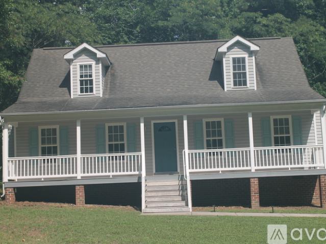 3 BR, 2 BA Apartment 11090 Piankatank Drive, Gloucester, VA 23061