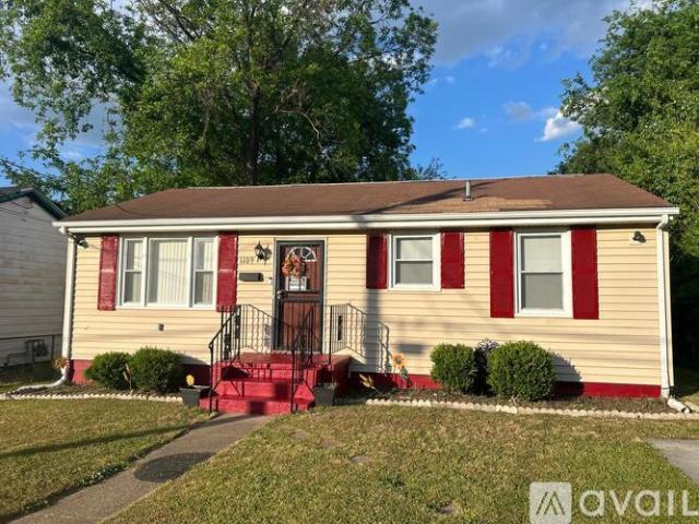 3 BR, 2 BA Apartment 1109 Hilton Place, Petersburg, VA 23803