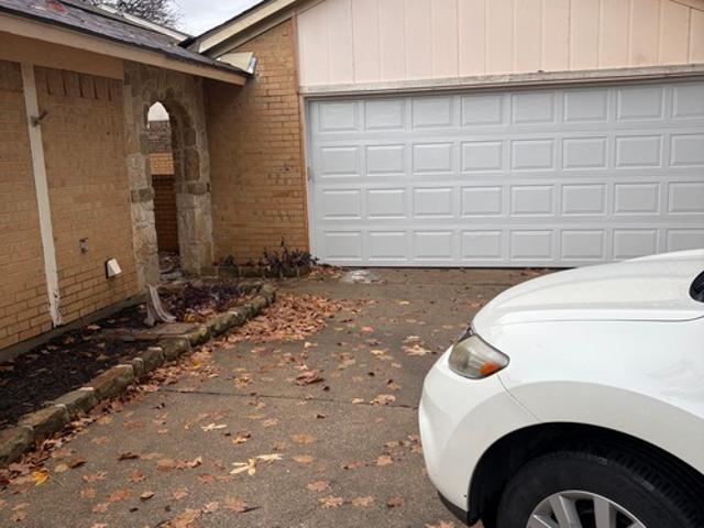 3 BR, 2 BA Apartment 1110 Paluxy Court, Lewisville, TX 75028