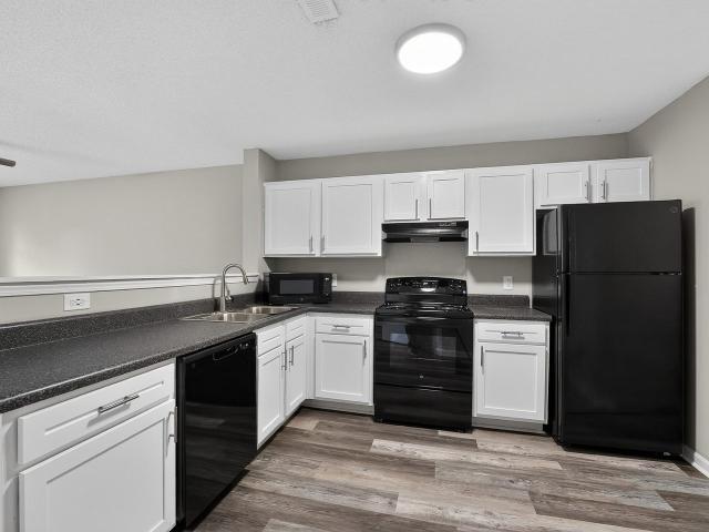 3 BR, 2 BA Apartment 1110 Williamsboro Street Unit 702, Oxford, NC 27565
