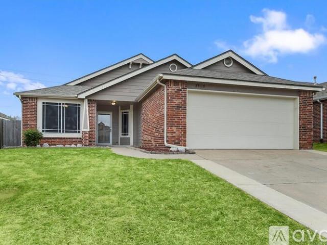 3 BR, 2 BA Apartment 11110 N 143rd Avenue, Owasso, OK 74055