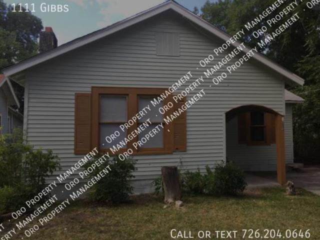3 BR, 2 BA Apartment 1111 Gibbs, San Antonio, TX 78202