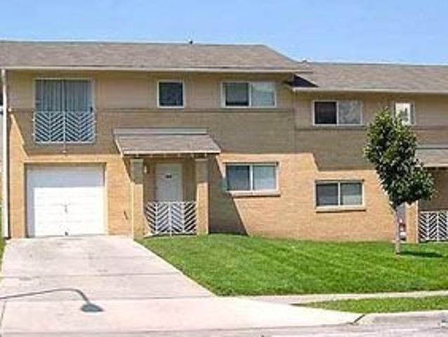 3 BR, 2 BA Apartment 1111 North 27th St Omaha, NE 68131