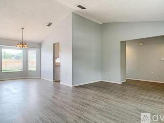 3 BR, 2 BA Apartment 1111 W Riviera Blvd, Oviedo, FL 32765