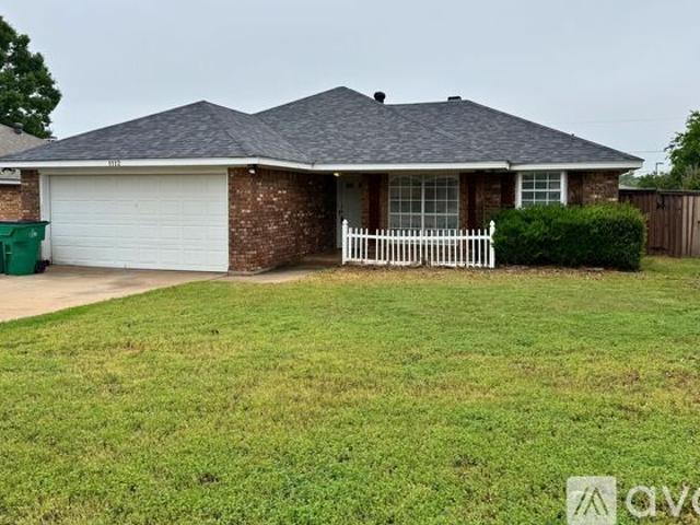 3 BR, 2 BA Apartment 1112 Lisa Ln, Burkburnett, TX 76354