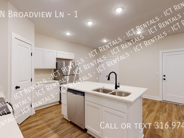 3 BR, 2 BA Apartment 1119 N Broadview Ln, Andover, KS 67002