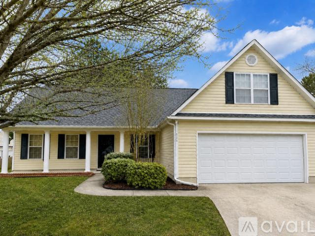 3 BR, 2 BA Apartment 111 Grasmere Ct, Leland, NC 28451