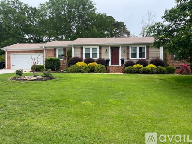 3 BR, 2 BA Apartment 111 Menlo Drive, Simpsonville, SC 29680