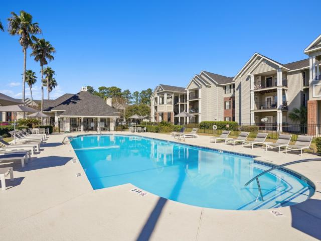 3 BR, 2 BA Apartment 111 South Palm Drive Unit 301, Brunswick, GA 31525