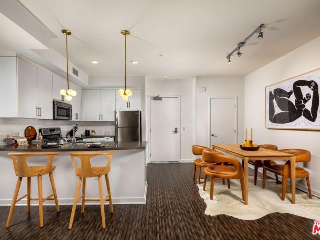 3 BR, 2 BA Apartment 1120 West 6th Street, Los Angeles, CA 90017