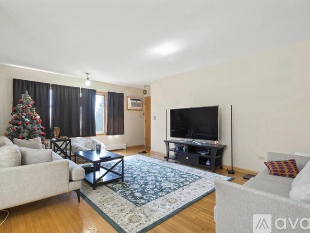3 BR, 2 BA Apartment 1121 N Northwest Hwy, Unit 3, Park Ridge, IL 60068