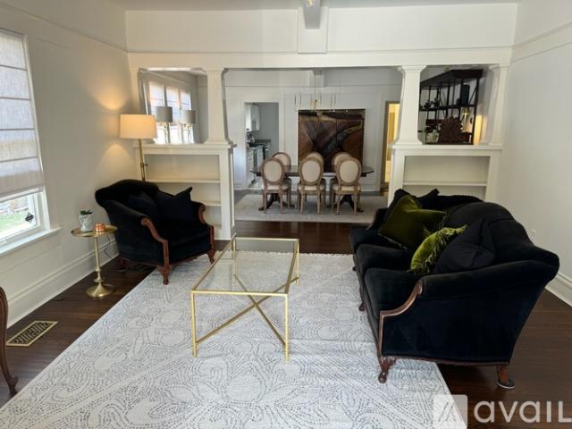 3 BR, 2 BA Apartment 1124 West Arlington Avenue, Fort Worth, TX 76110