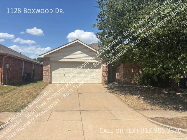 3 BR, 2 BA Apartment 1128 Boxwood Dr Crowley, TX 76028