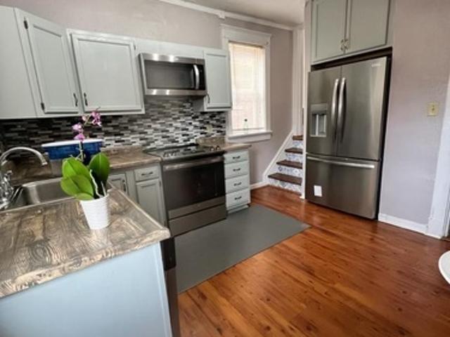 3 BR, 2 BA Apartment 1129 S Kingshighway Blvd, St. Louis, MO 63110