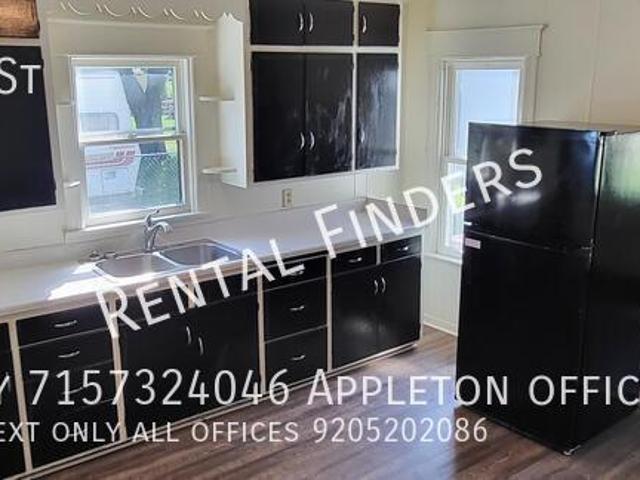 3 BR, 2 BA Apartment 1130 S. 25th St, Manitowoc, WI 54220