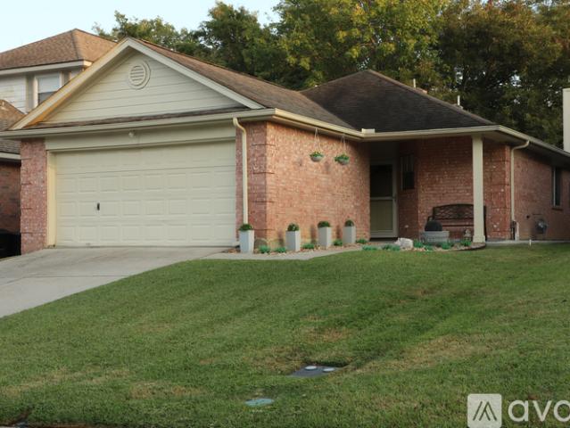 3 BR, 2 BA Apartment 117 Harbour Town Circle, Montgomery, TX 77356