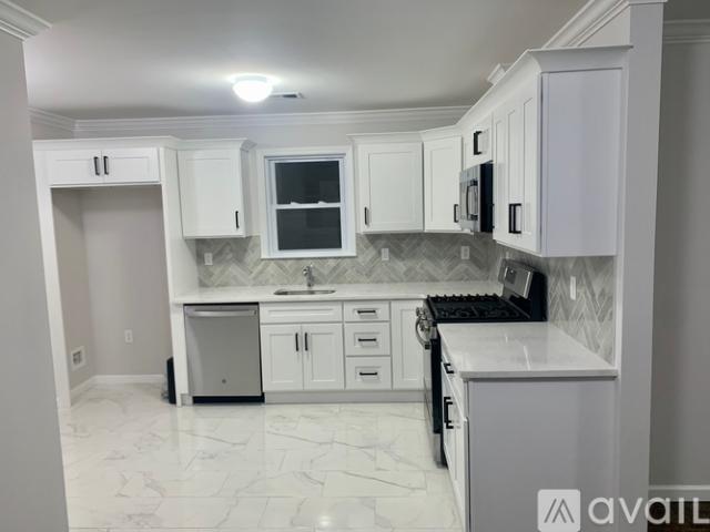 3 BR, 2 BA Apartment 117 Miller Street, Unit 2 floor, Elizabeth, NJ 07201