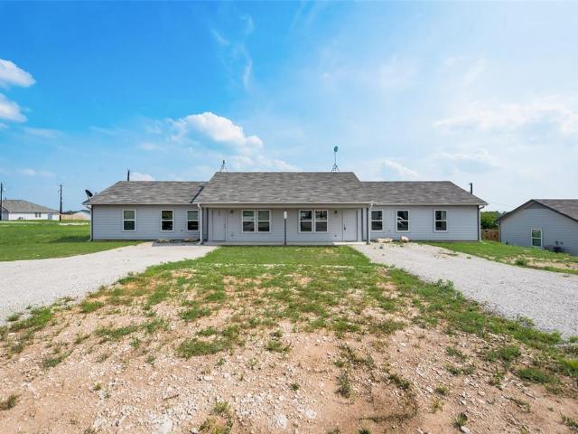 3 BR, 2 BA Apartment 114 Lynn Ct, Decatur, TX 76234