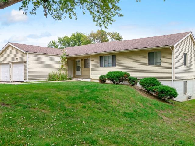 3 BR, 2 BA Apartment 11517 Westwood Lane Unit 11537, Omaha, NE 68144