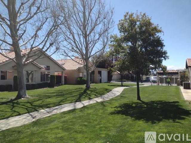 3 BR, 2 BA Apartment 11541 Park Ln, Apple Valley, CA 92308