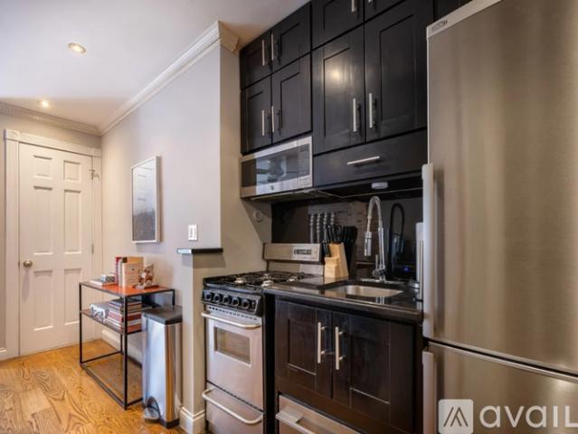 3 BR, 2 BA Apartment 115 Mulberry St, Unit 2F, New York City, NY 10013