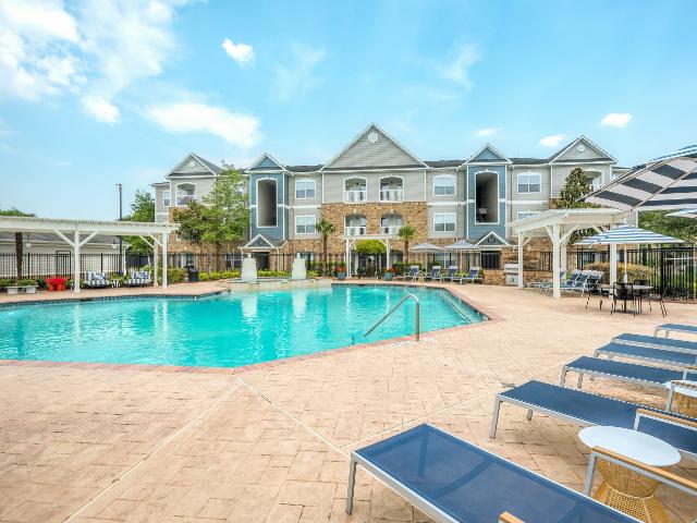 3 BR, 2 BA Apartment 11666 Gulf Pointe Drive Unit 08210, Houston, TX 77089
