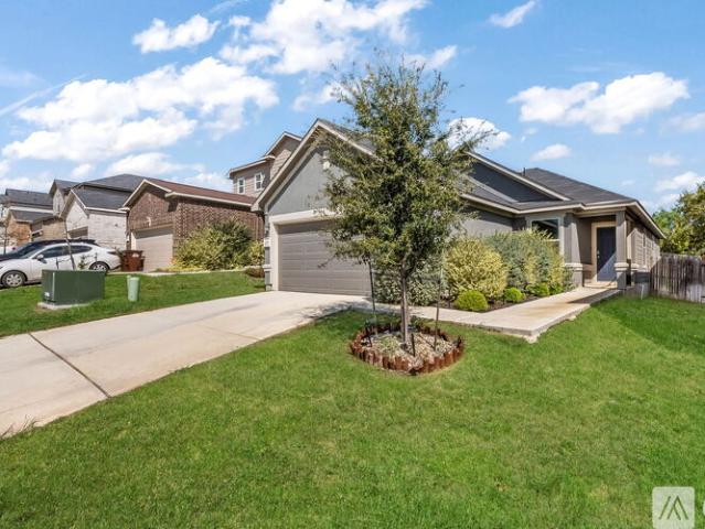 3 BR, 2 BA Apartment 11727 Black Rose, San Antonio, TX 78245