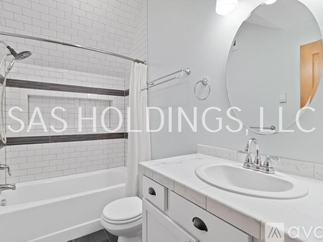 3 BR, 2 BA Apartment 11800 SW Butner Rd, Portland, OR 97225