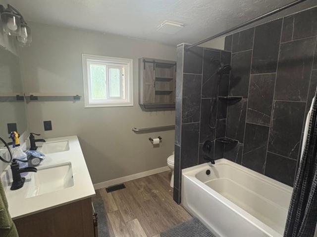 3 BR, 2 BA Apartment 1180 South 500 West, Vernal, UT 84078