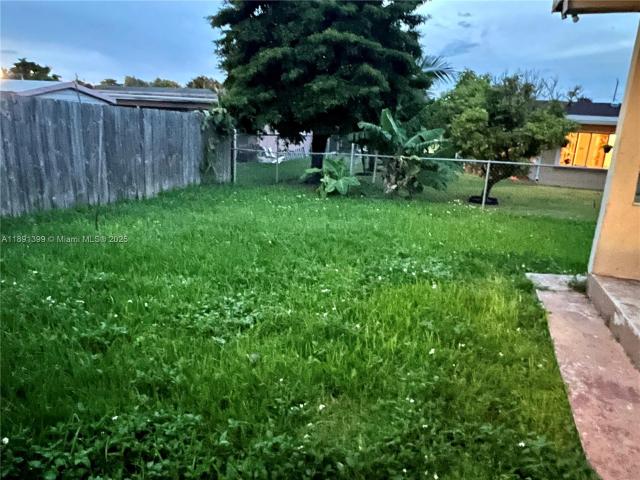 3 BR, 2 BA Apartment 11821 Southwest 185th Terrace, Miami, FL 33177