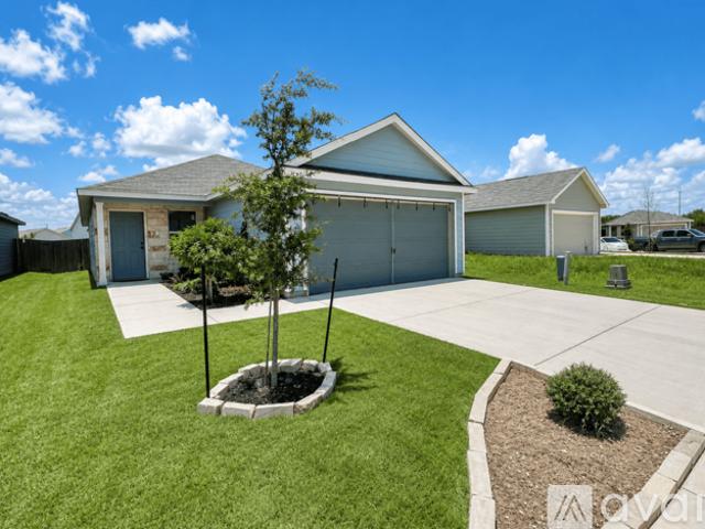 3 BR, 2 BA Apartment 11823 Fading Wy, Von Ormy, TX 78073