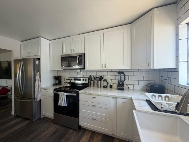 3 BR, 2 BA Apartment 1186 Emory St Imperial Beach, CA 91932