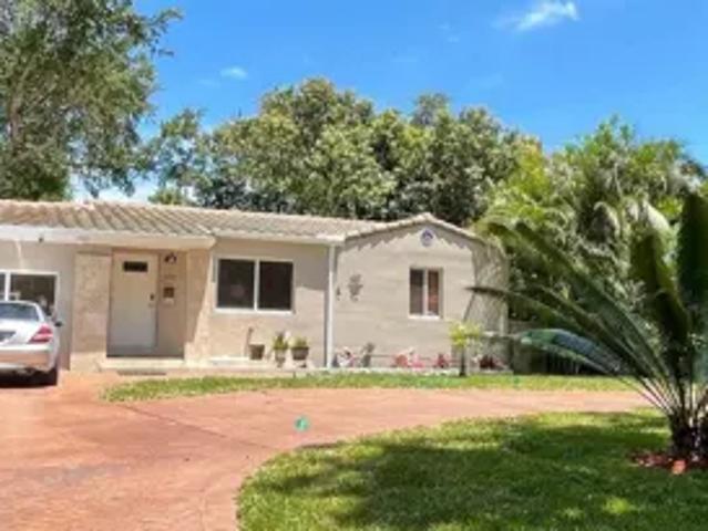 3 BR, 2 BA Apartment 11925 Ne 11th Pl, Biscayne Park, FL 33161