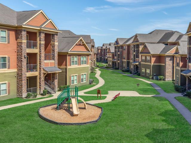3 BR, 2 BA Apartment 11950 FM 1960 Road W Unit 821, Houston, TX 77065