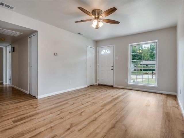 3 BR, 2 BA Apartment 119 Halifax Drive, Cedar Hill, TX 75104